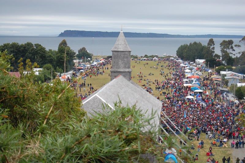 Isla Caguach: Santuario de Fe y Tradición en el Mar de Chiloé ...