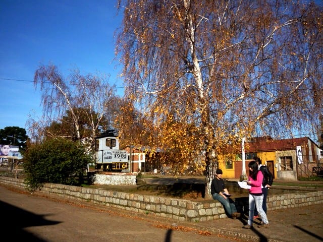 Descubriendo la Estación de Ferrocarriles de Traiguén: Un Viaje por la ...