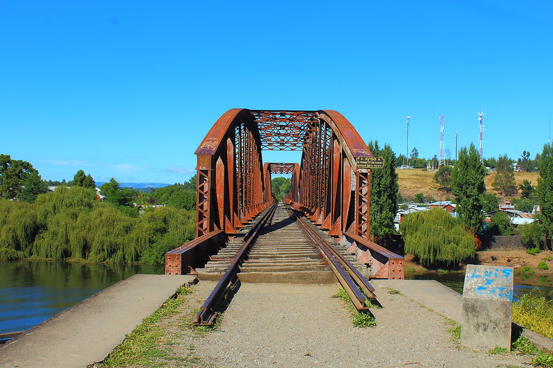 El Puente Ferroviario sobre el Río Chol Chol: Un Monumento Histórico en ...